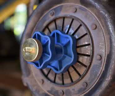 How to Use a Clutch Alignment Tool